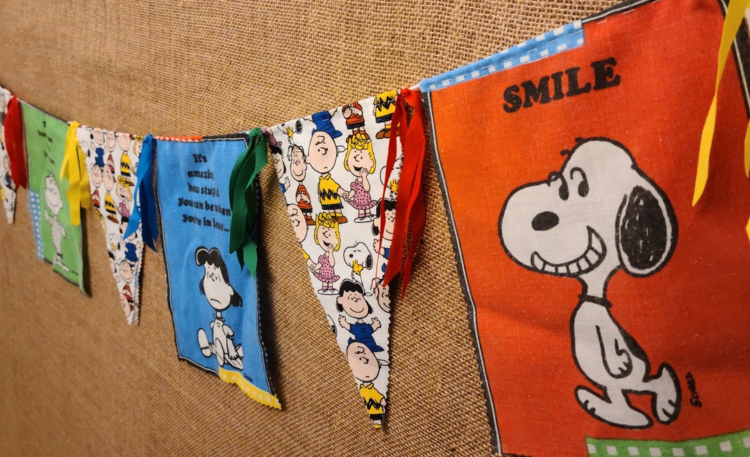 Peanuts Gang Color Block Banner, Snoopy, Charlie Brown, Linus, Lucy ...