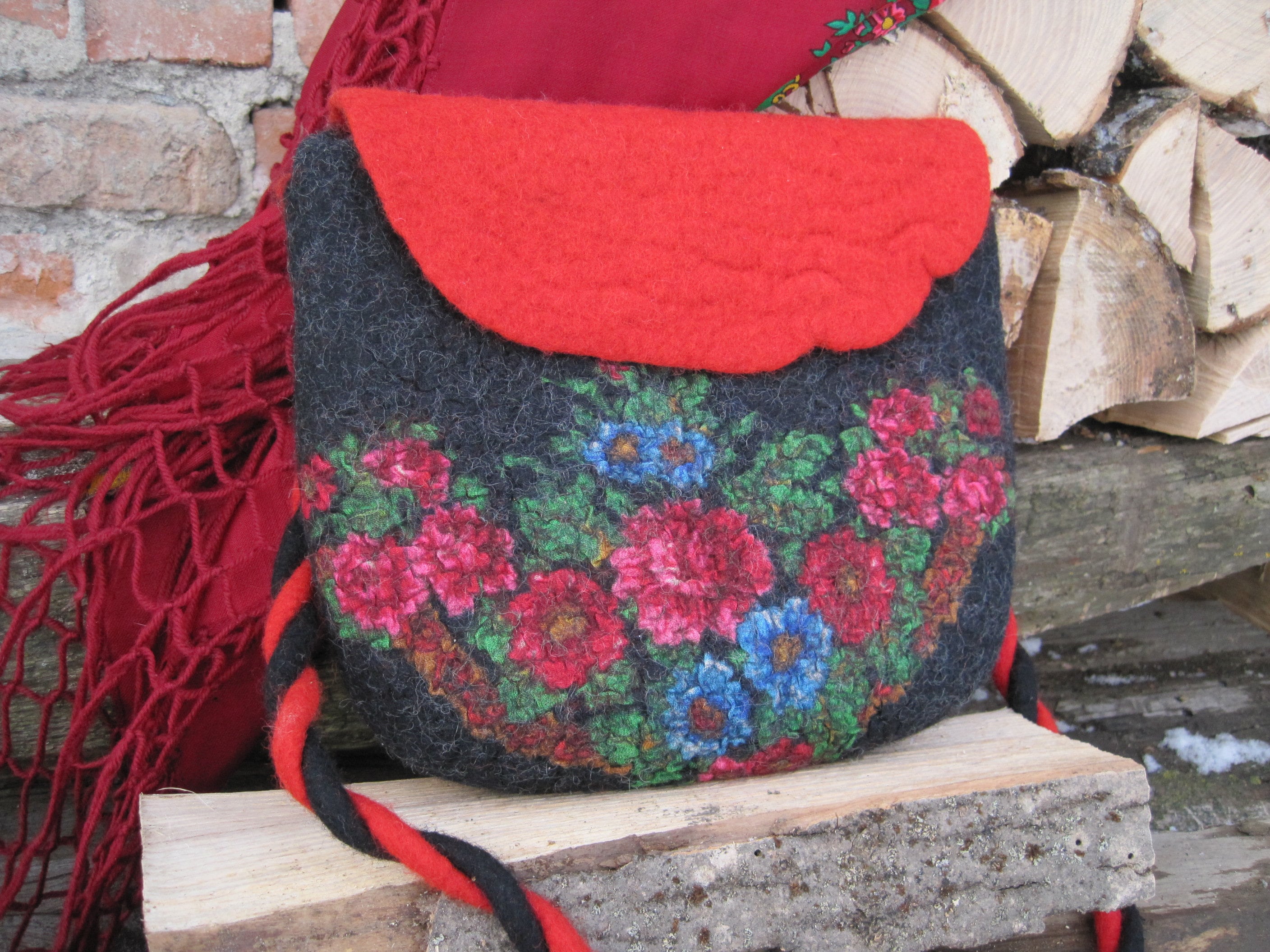 Folk-inspired Wool Bag Handmade Ukrainian Floral Felted Bag Black and ...