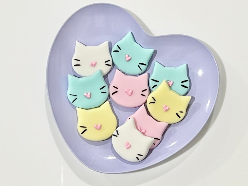 Edible Cats Fondant Cupcake Toppers Kitty Cake Topper Edible Kitties ...
