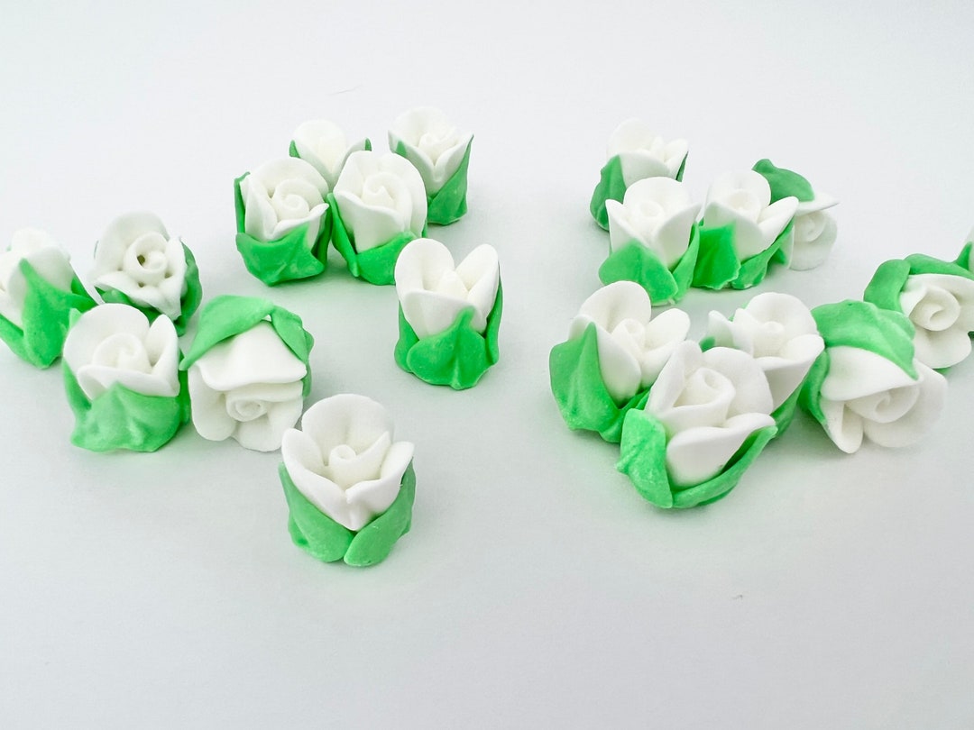 Mini White Royal Icing Rosebuds: Edible Cake Flowers (1/2 Inch) - Etsy