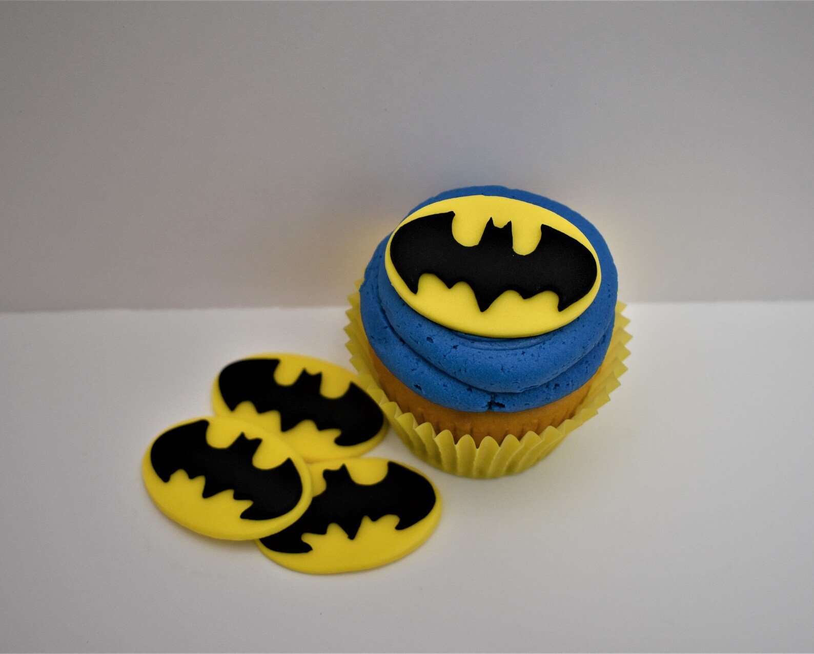 Batman Cupcake Toppers Batman Party Batman Cupcakes - Etsy