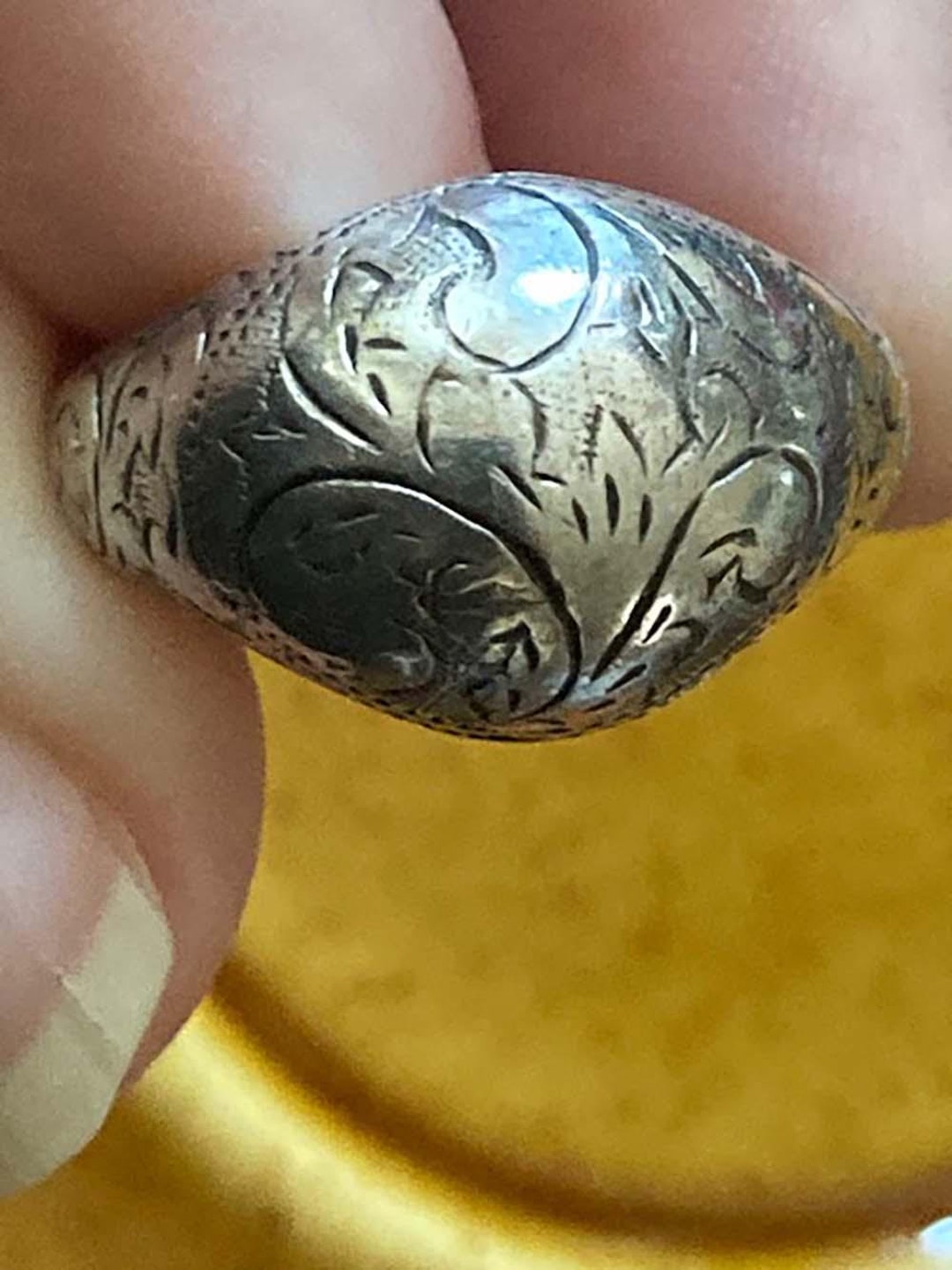 Vintage Siam Sterling Silver Dome Ring, Stylized Floral Hand Engraving ...