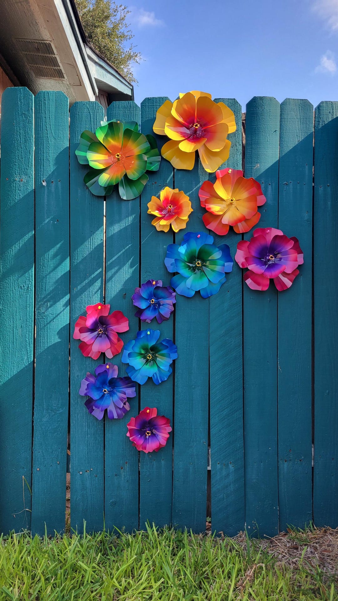 Metal Hibiscus Fence Flowers: Colorful Garden Art - Etsy
