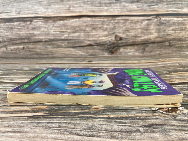 Beware the Shopping Mall by Betsy Haynes | Bone Chillers Book 1| Young ...