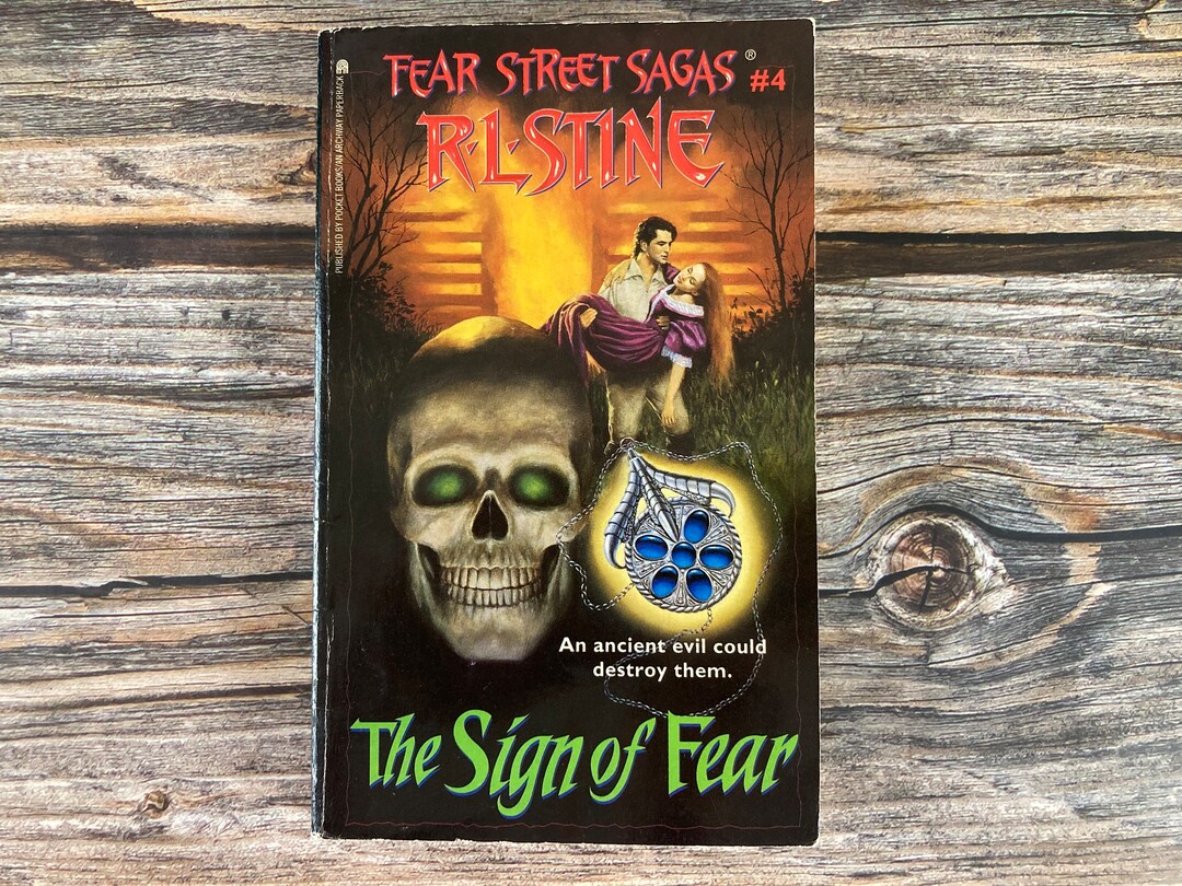 The Sign of Fear by R.L. Stine - Fear Street Sagas #4 - Archway ...