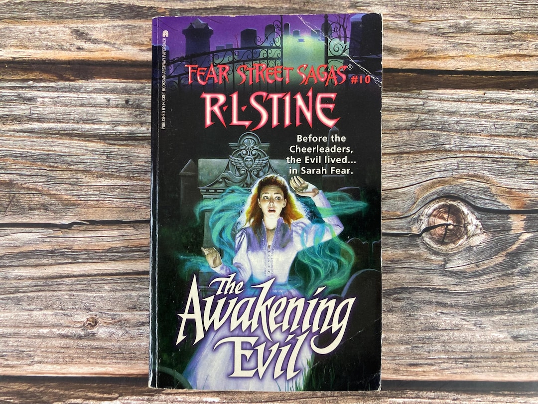 The Awakening Evil by R.L. Stine - Fear Street Sagas #10 - Archway ...