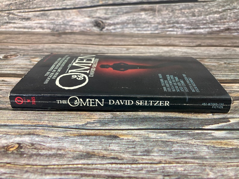 The Omen by David Seltzer Signet Horror Books Signet Paperback Horror ...