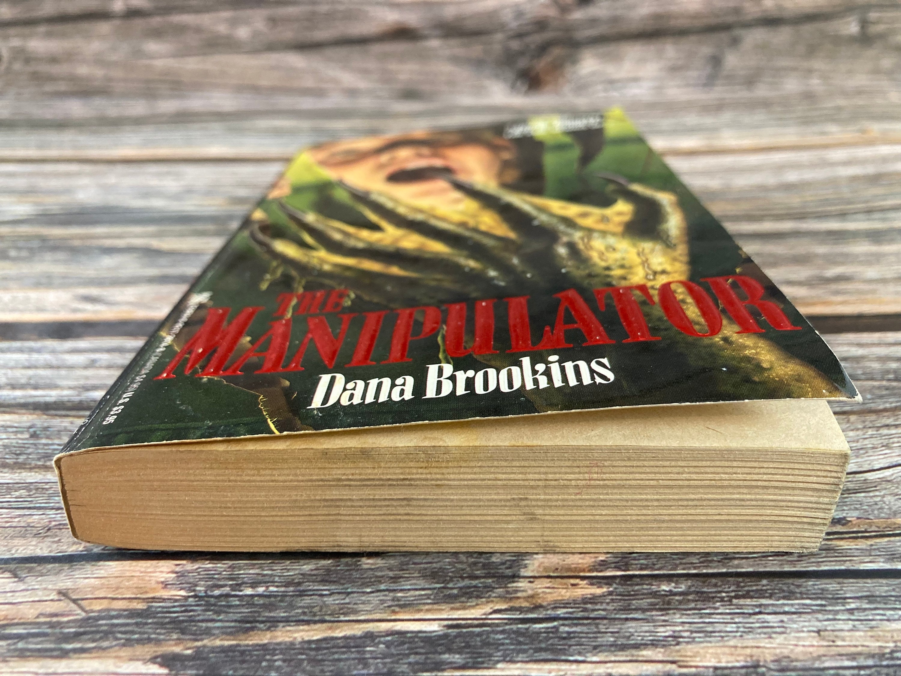 The Manipulator by Dana Brookins Zebra Horror Books Zebra Paperback ...