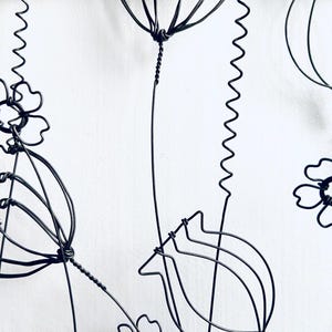 Wire Flower Meadow in a Wire Frame/flowers/seed Heads & Grasses/wire ...