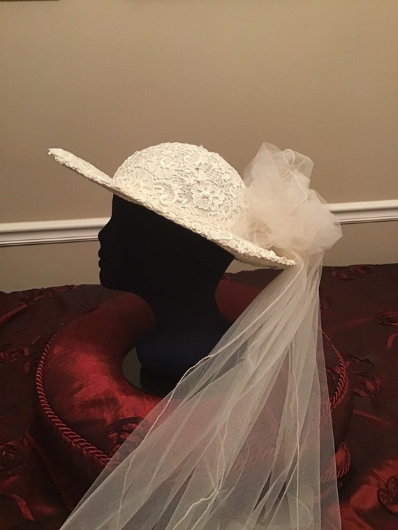 Ivory vintage bridal hat and veil - Gem