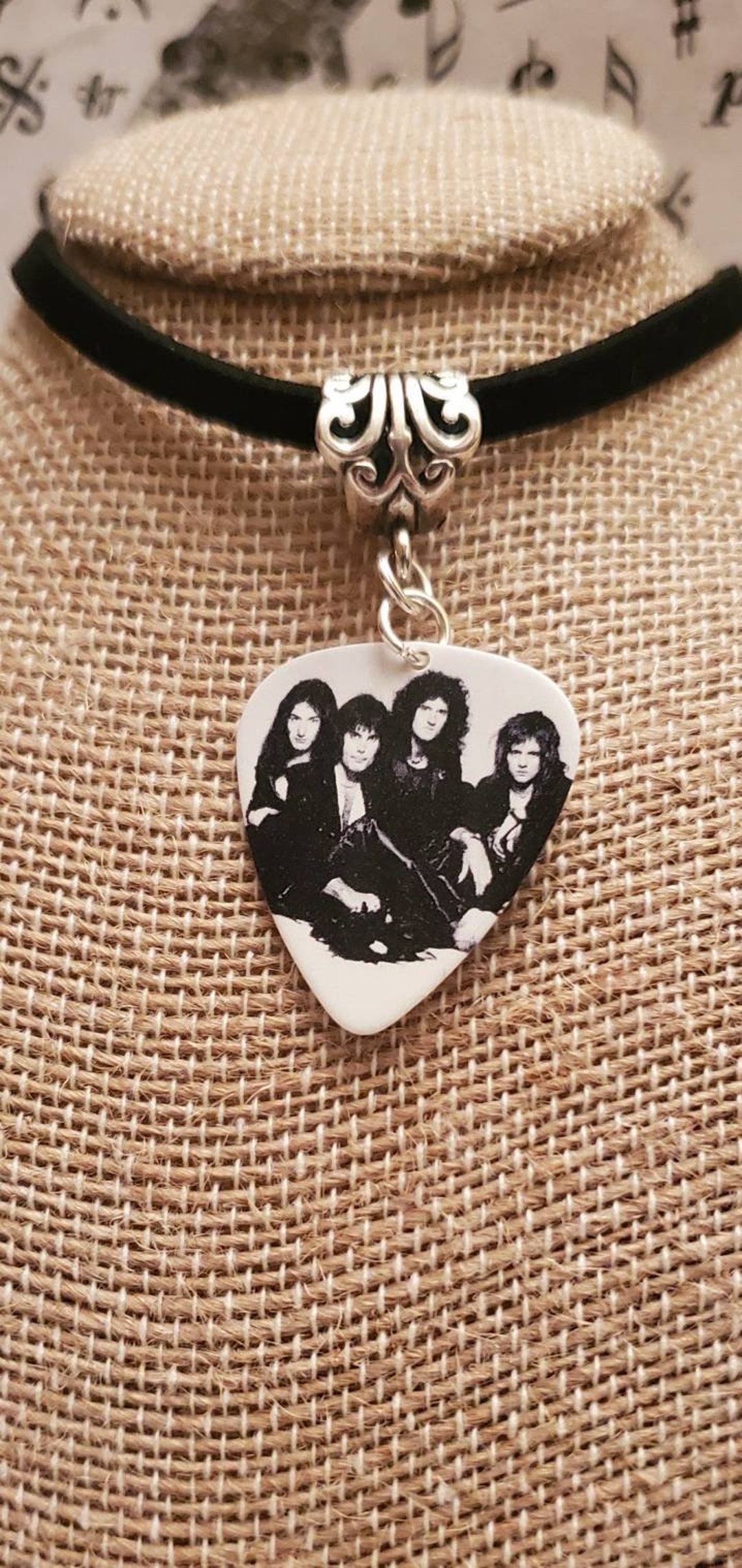 70's Queen Choker...adatr ERA.. - Etsy