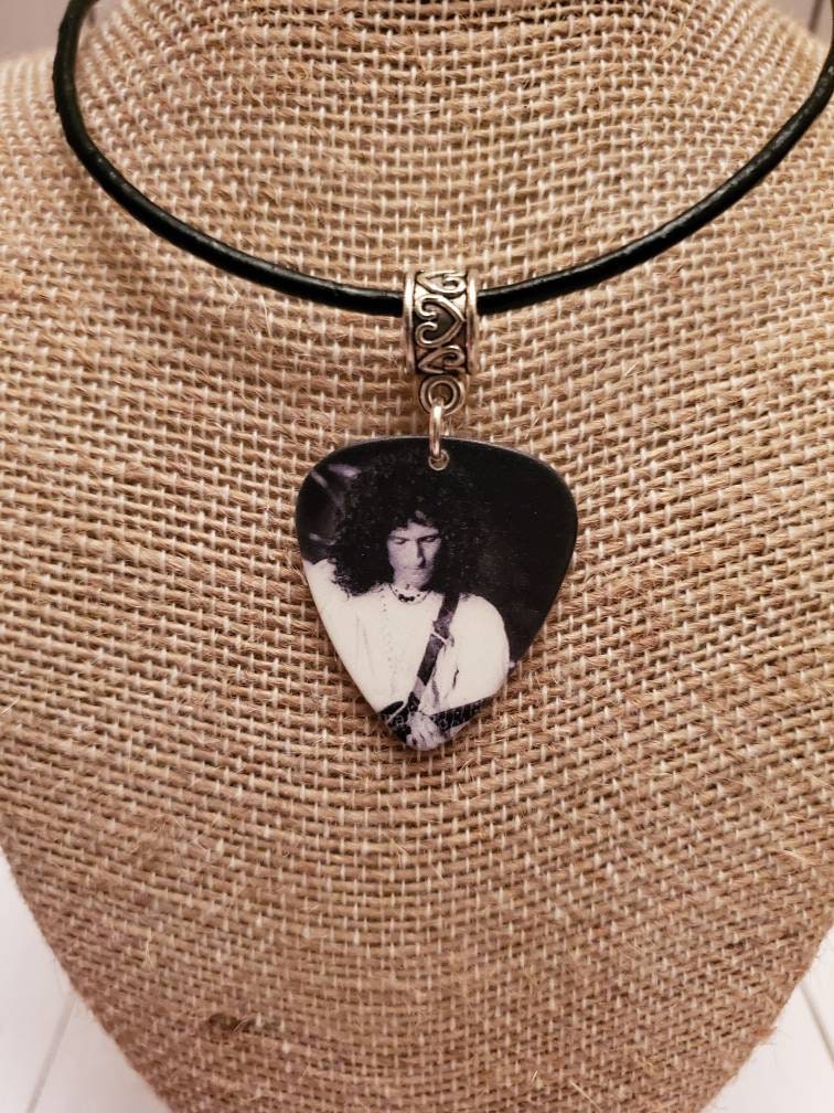 EARL'S Court Brian Necklace..hot 70s Bri..fire - Etsy