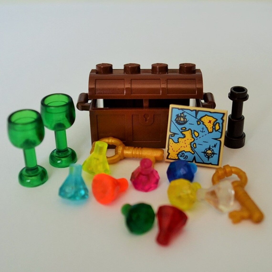 LEGO Pirate Treasure Chest, 9 Jewels Crystals Gems Diamonds, 2 Goblets ...