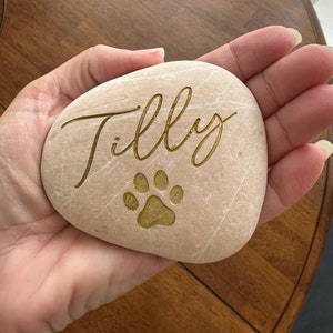 Engraved River Rock. Personalised Pet Memorial . Cat Memorial . Garden ...