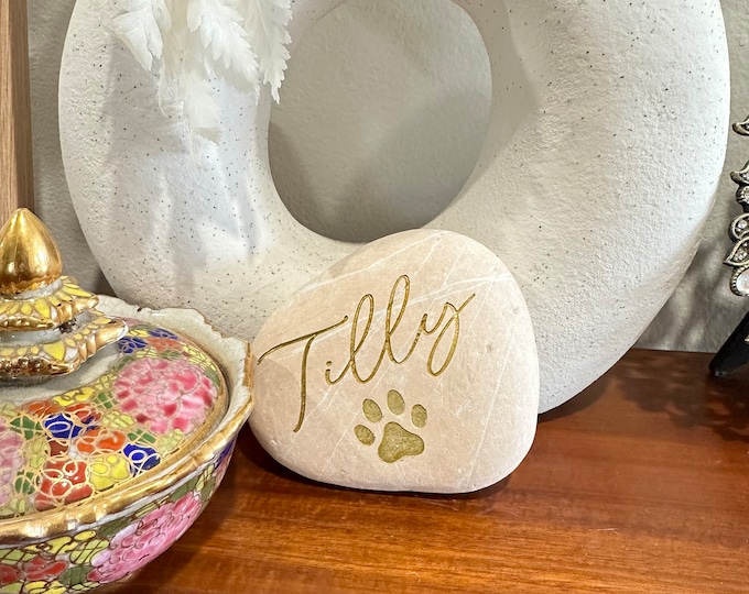 Engraved River Rock. Personalised Pet Memorial . Cat Memorial . Garden ...