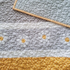 Daisy Baby Girl Quilt Handmade Applique Daisies in Yellow - Etsy