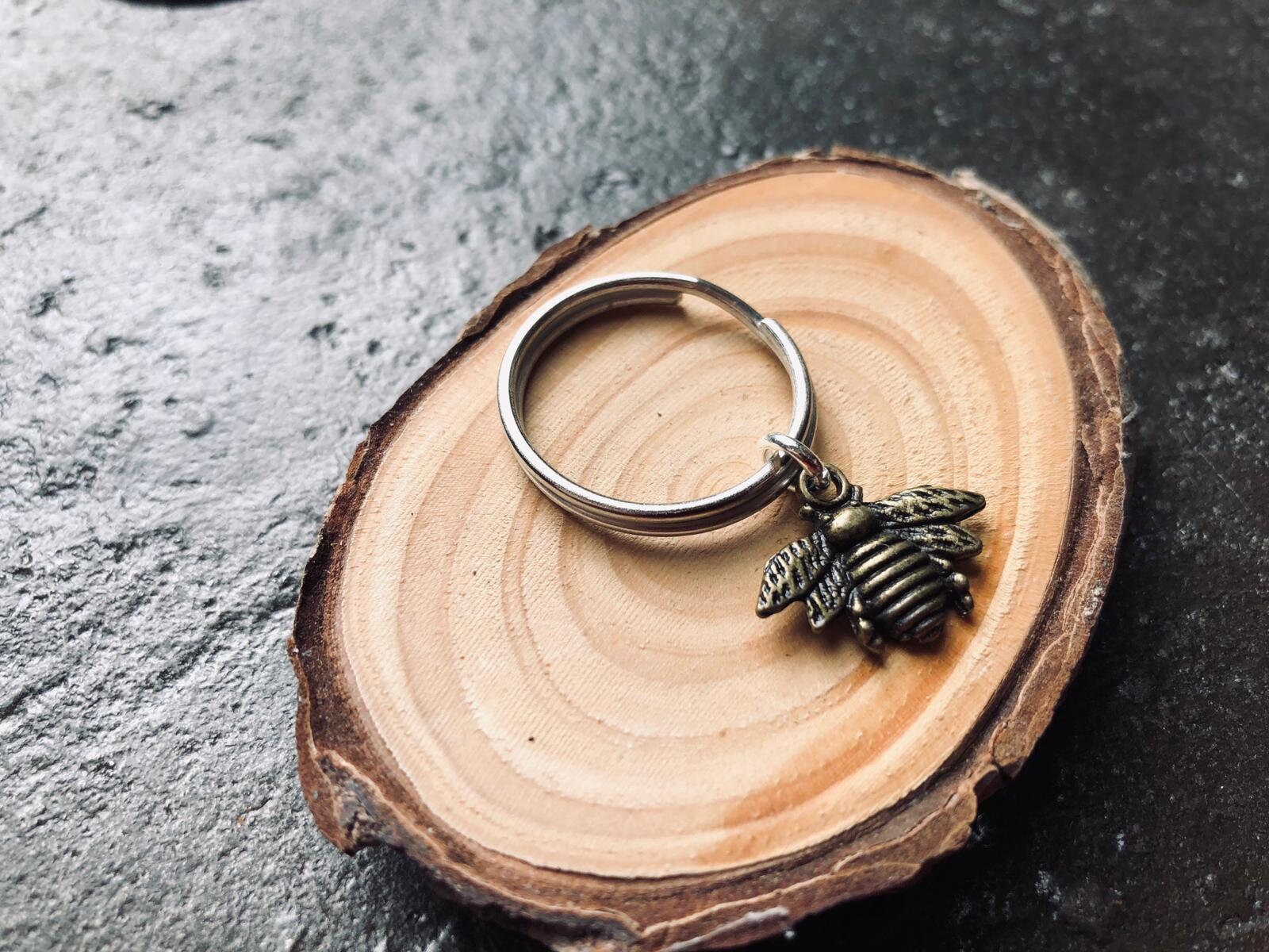 Bee Key-ring Honey Bee Garden and Nature Ecosystem | Etsy UK