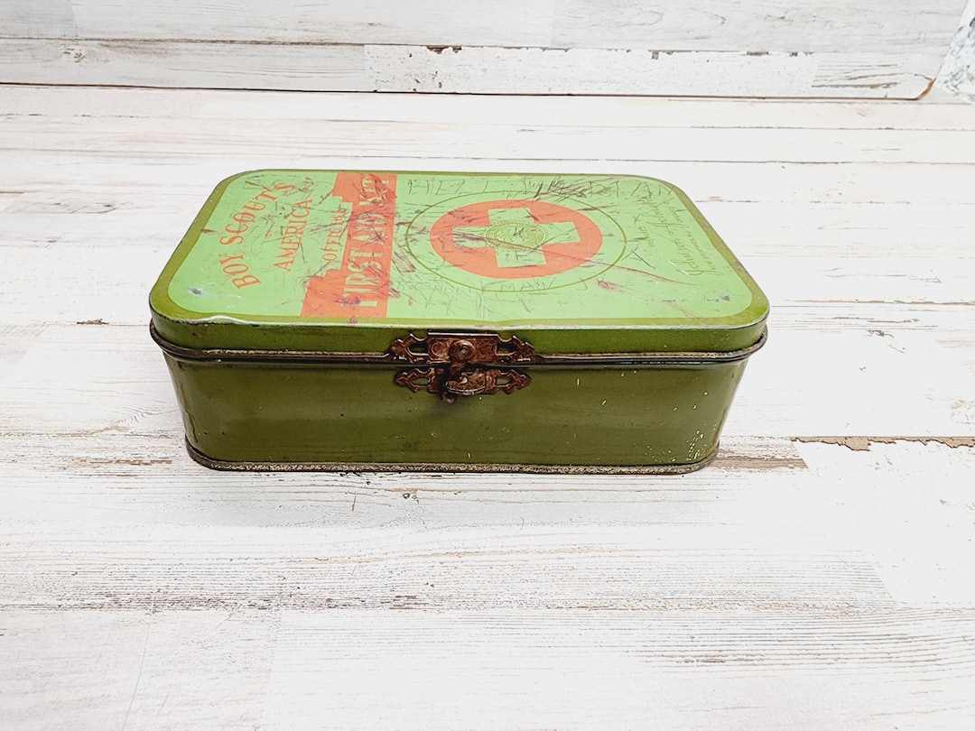 1950 BSA Boy Scouts of America First Aid Kit, With Clips for Using With ...