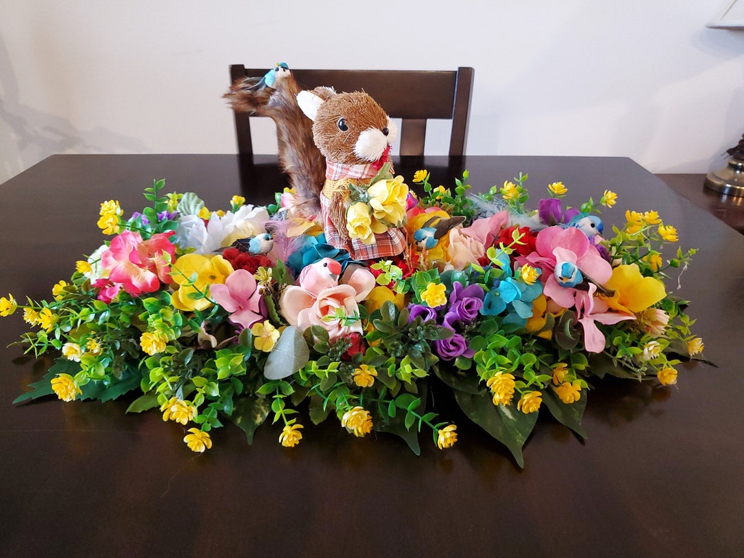 Herbst Blumen Tischdekoration-Spaß Eichhörnchen und Vogel Festliche ...