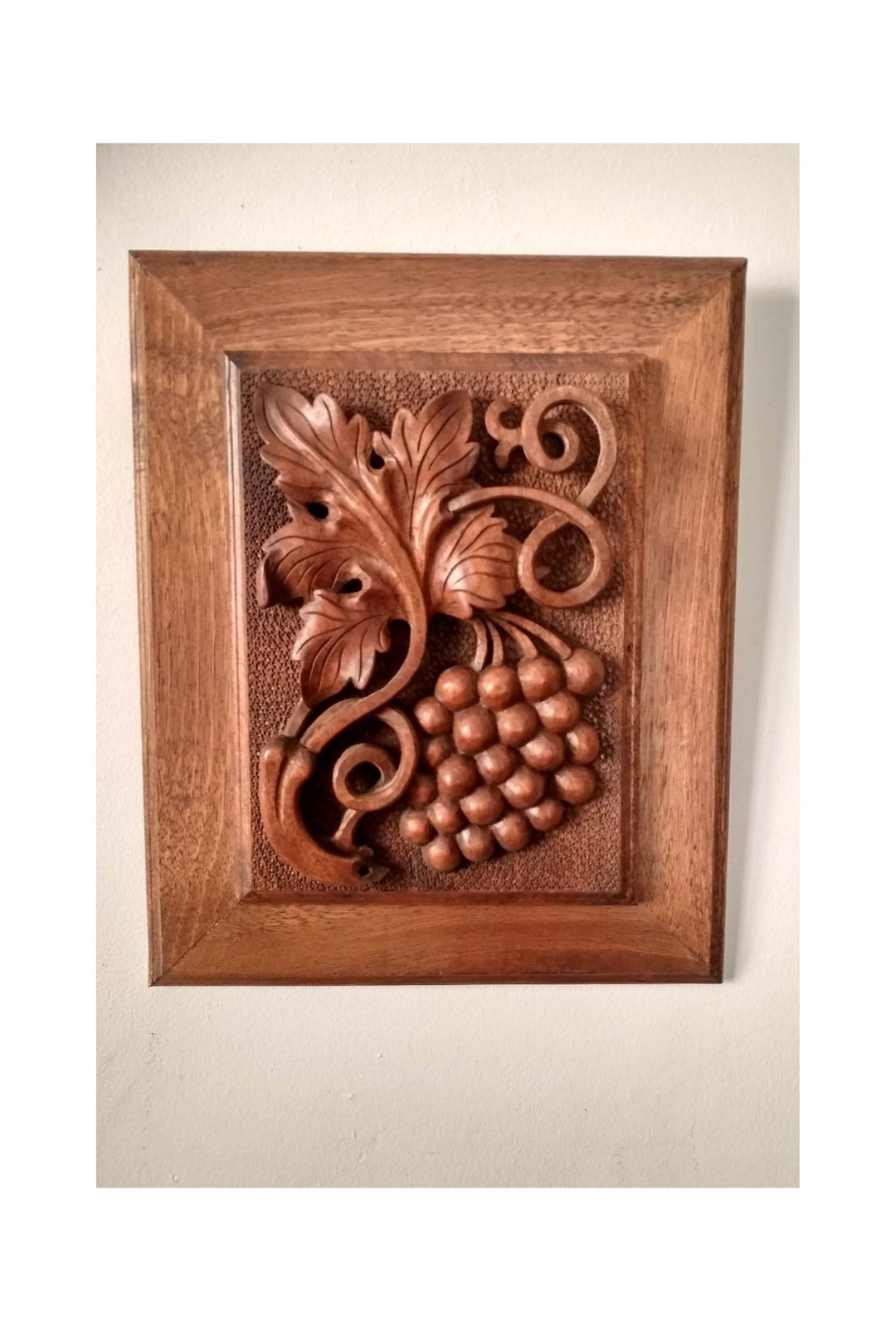 Bas relief en bois, grappe de raisin sculpté, décaration murale - Etsy ...