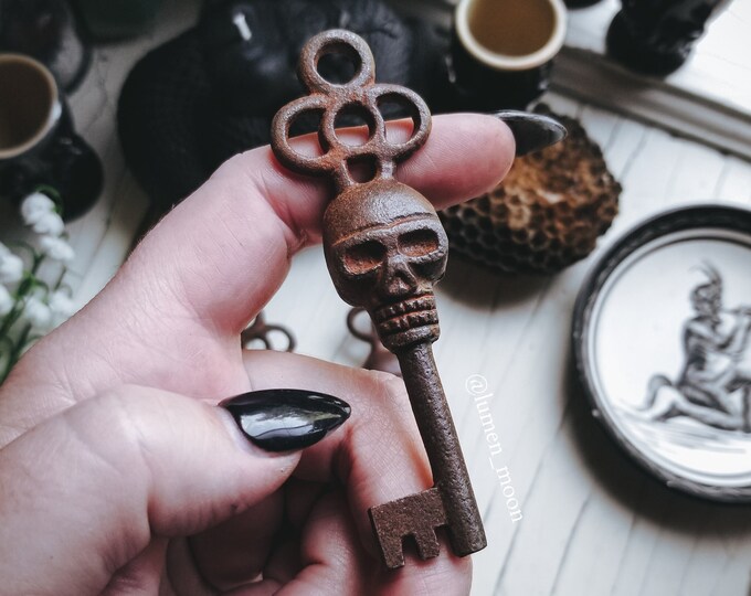 Skull Key, Skeleton Key, Altar Key, Cast Iron, Witch Key, Occult Tool ...