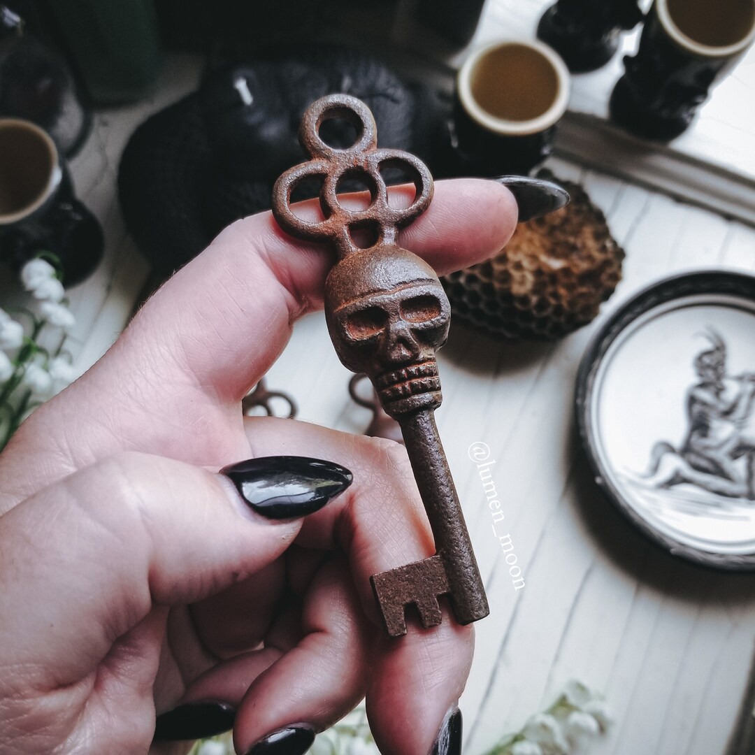 Skull Key, Skeleton Key, Altar Key, Cast Iron, Witch Key, Occult Tool ...