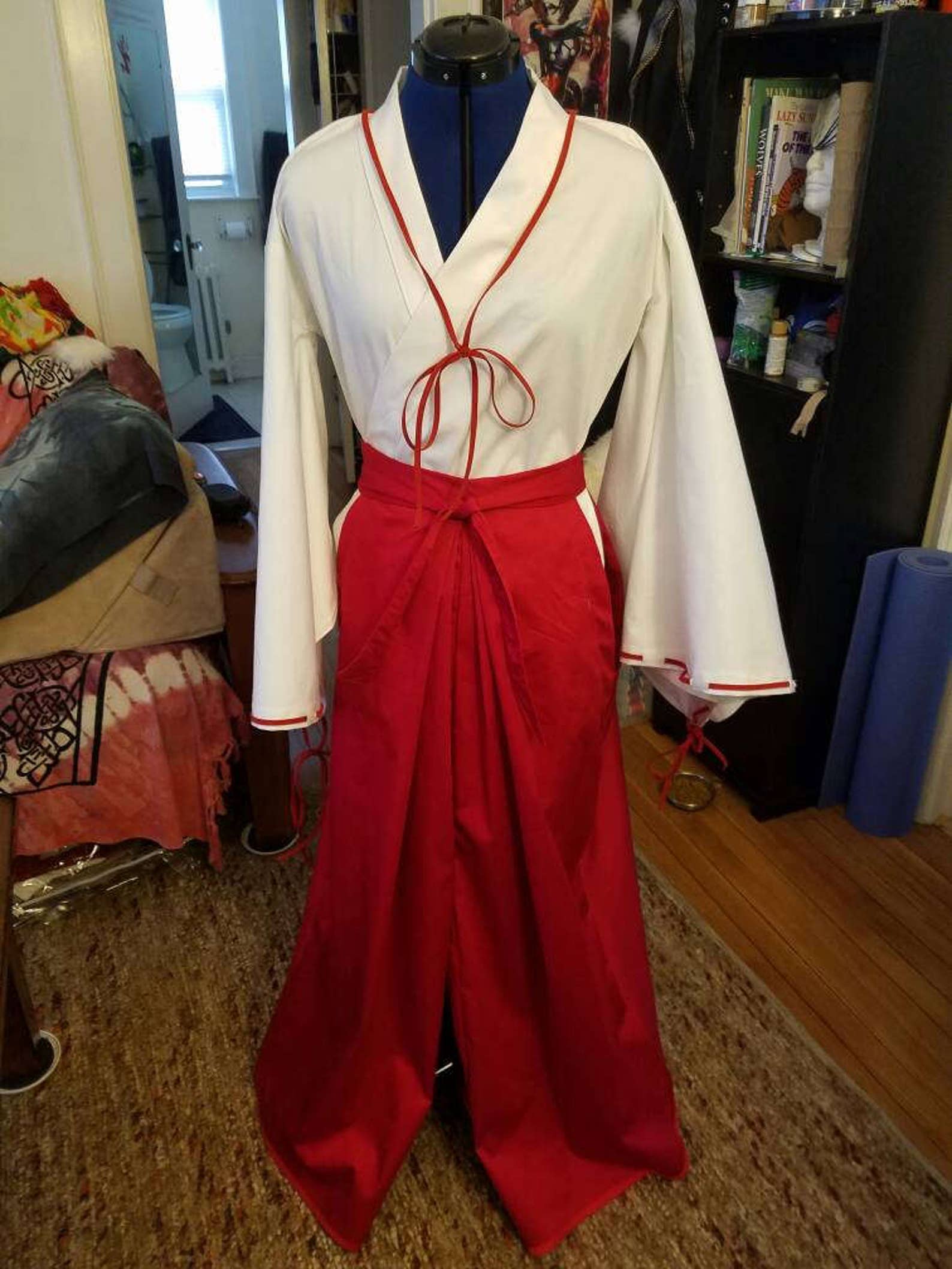 Shrine Maiden Miko kimono and Hakama Pants | Etsy Canada
