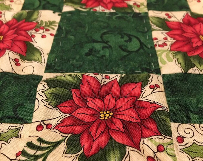 Poinsettia Christmas Table Topper - Etsy
