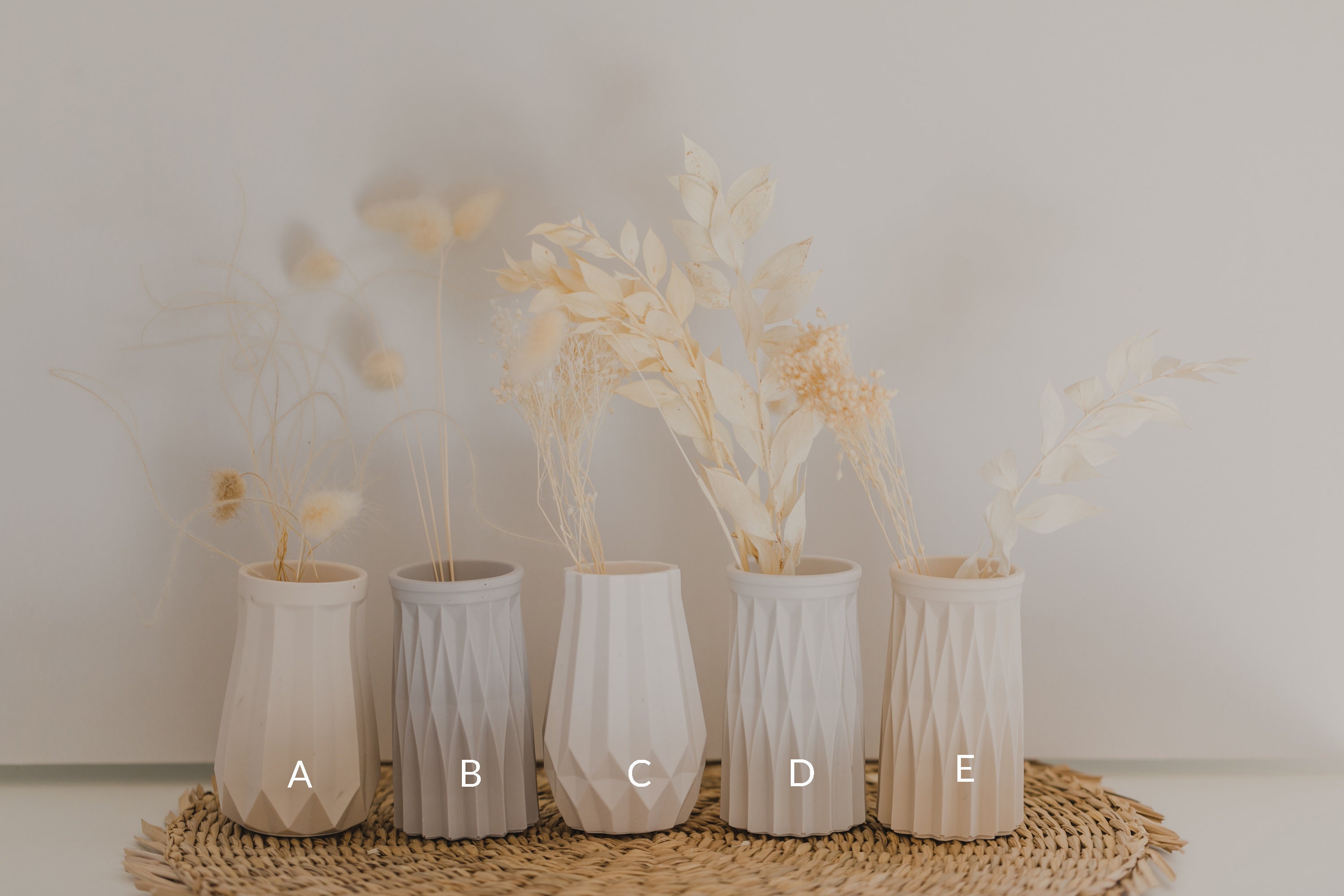 Jesmonite Vase // helle Vase // Vase für Trockenblumen // - Etsy.de