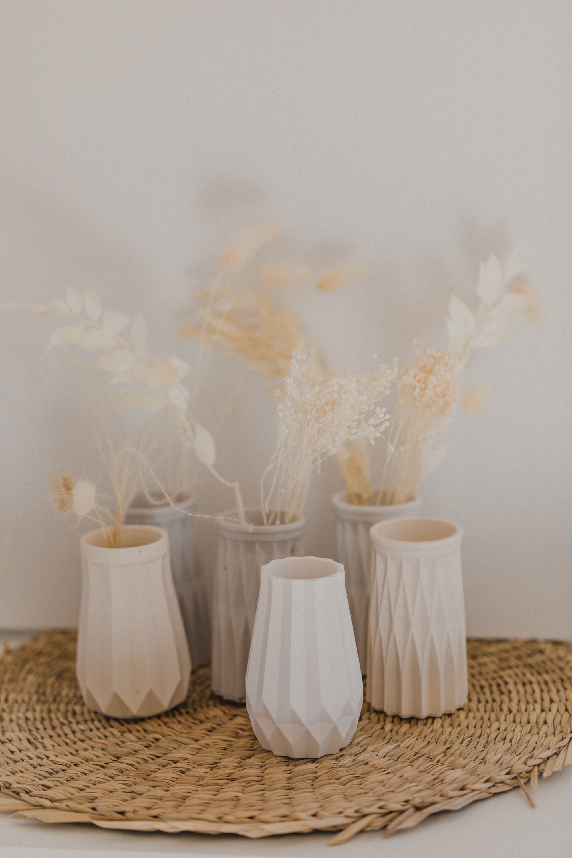 Jesmonite Vase // helle Vase // Vase für Trockenblumen // - Etsy.de