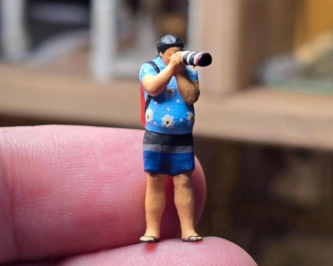 Scale 1:64 Figure People Scale, Tourists Taking Pictures for ...