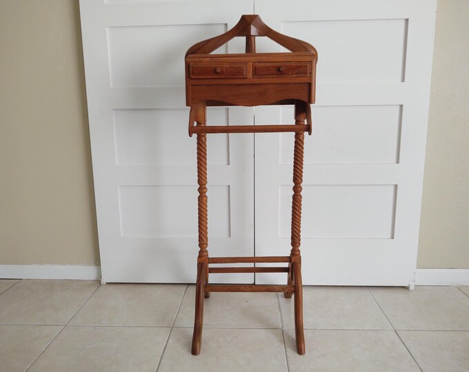 Vintage Wooden Wardrobe Valet Stand Dressboy With Classic Barley Twist ...