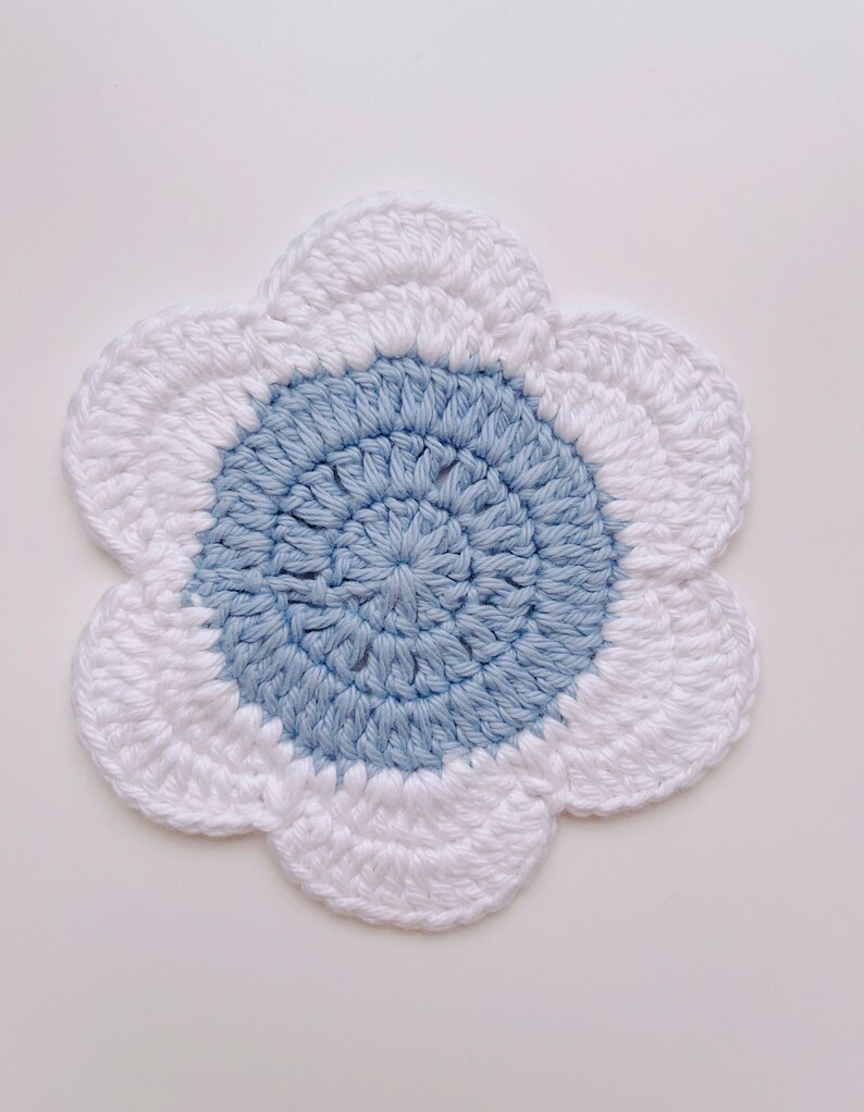 Crochet Blue Daisy Flower Coasters Set of 4. - Etsy