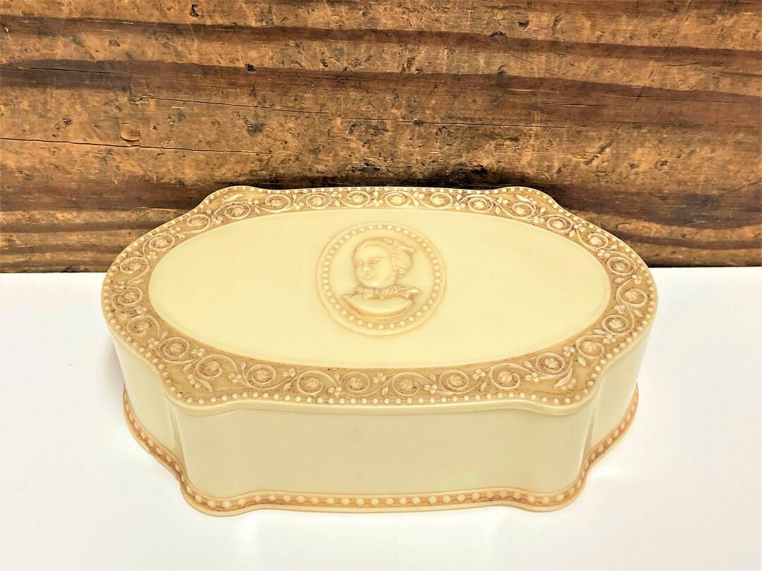 Vintage Jewelry Box by Luxor, Cameo Raised Design, Cameo Jewelry Box ...