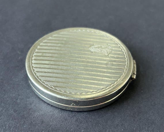 1920's Antique Silver Metal Compact by Victor Vivaudo… - Gem