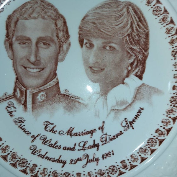 The Royal Wedding Commemorative Plate. Charles and Diana - Etsy