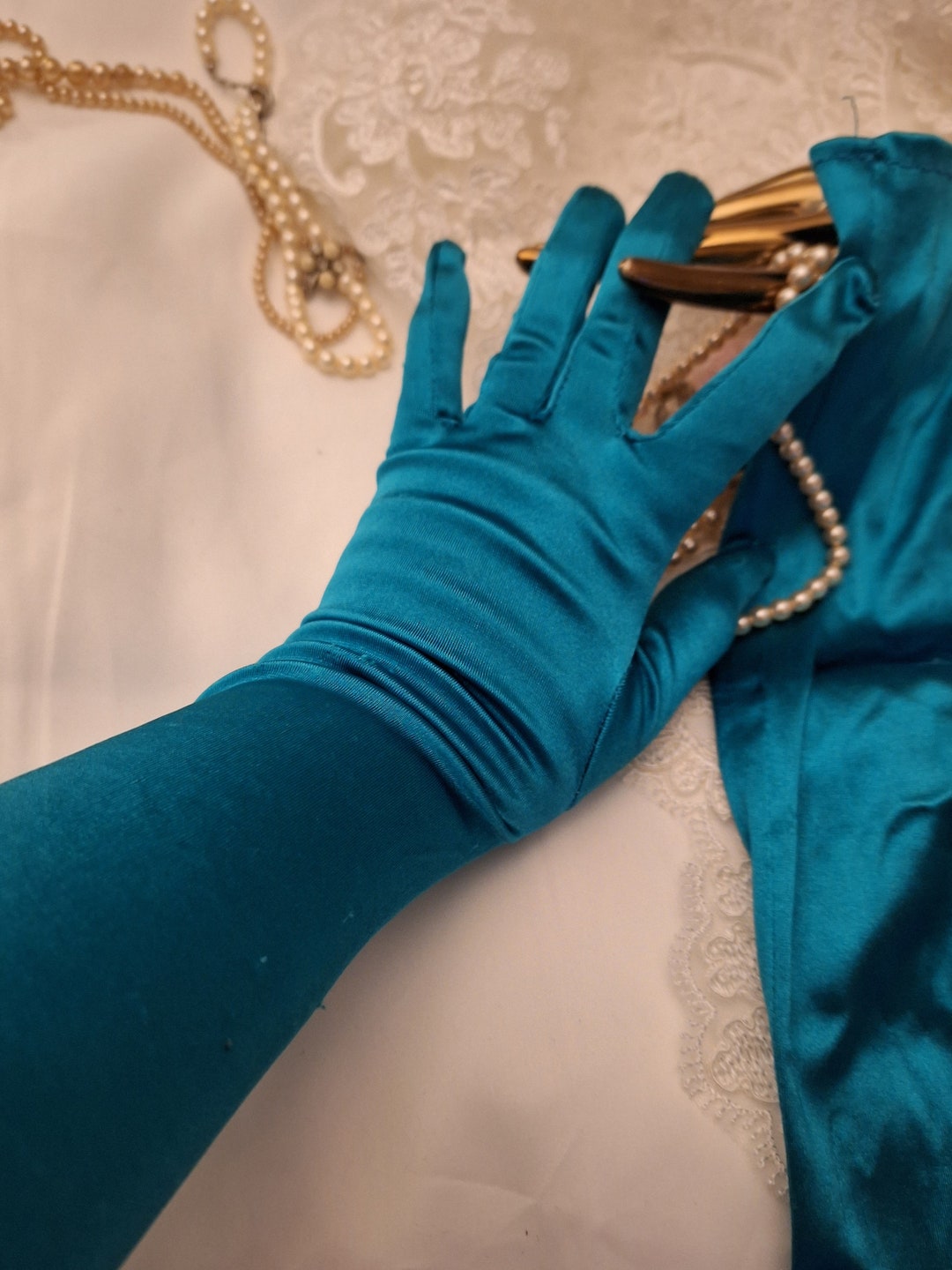 Green / Turquoise Vintage Gloves Glamorous Shiny Stretch Gloves ...