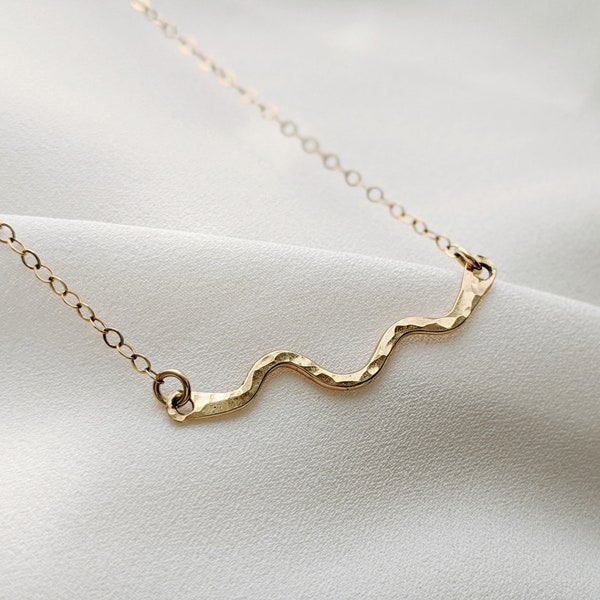 Wavy Gold Necklace - Etsy
