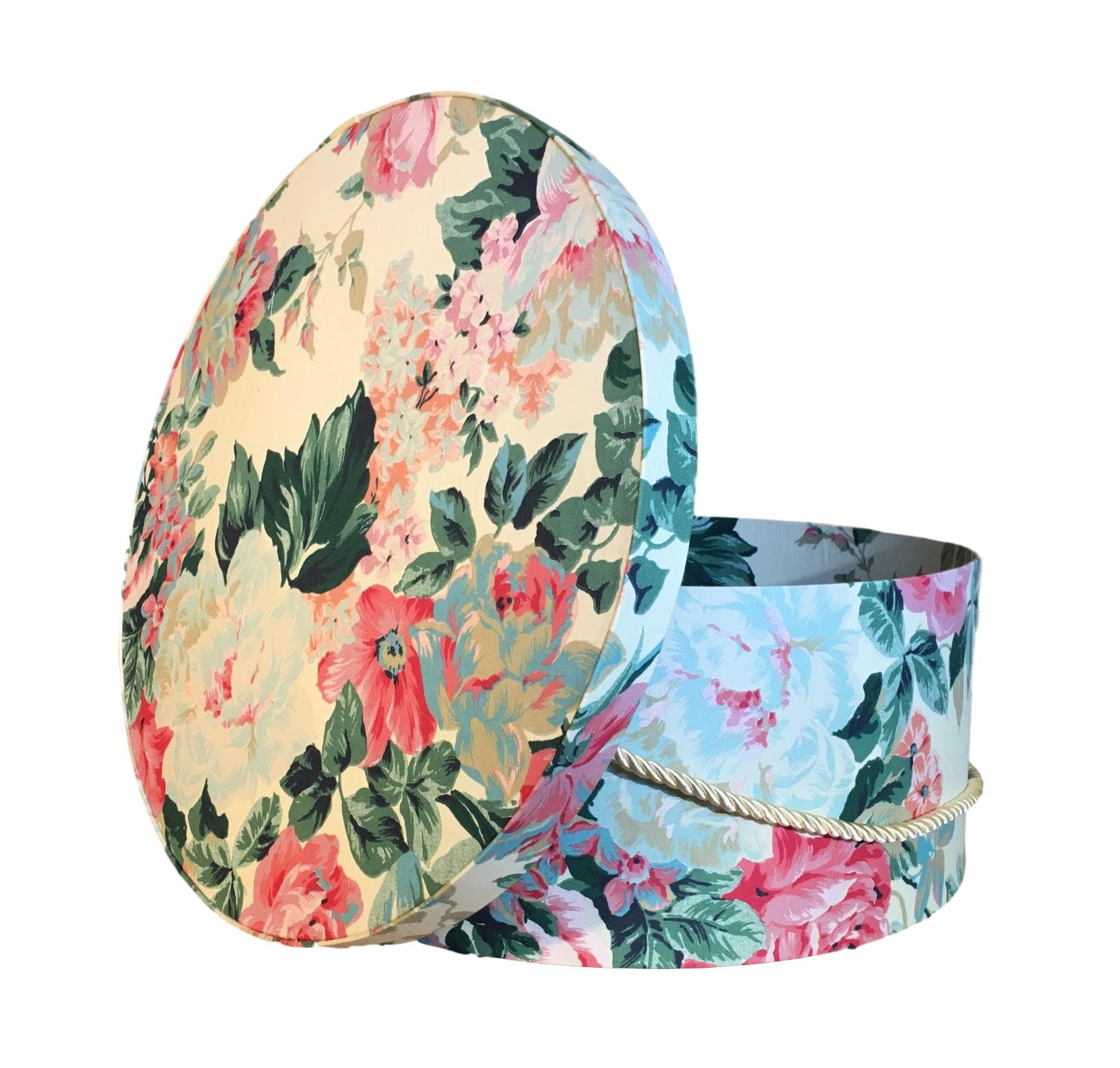 Extra Large 20” Hat Box in Floral On Buttercream Fabric