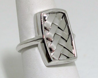 Sterling Silver Rose Quartz ELLE Ring - Etsy