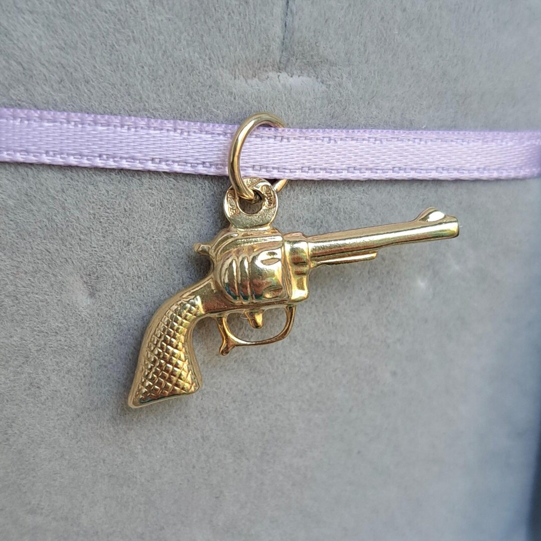 Late Vintage 9ct Revolver Charm by Unoaerre, Italy, 9K Gold Gun Charm ...