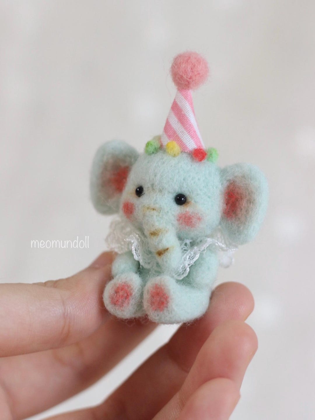 Circus Elephant, Needle Felted Figure - Etsy