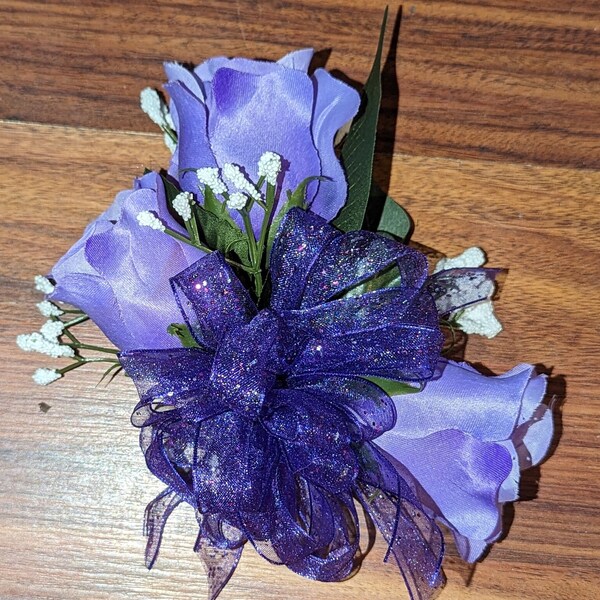 Prom Wristlet - Etsy