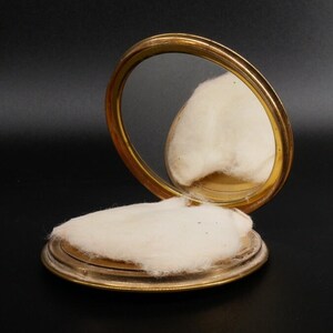 Vintage Face Compact Face Powder Makeup Compact Vanity Collectible ...