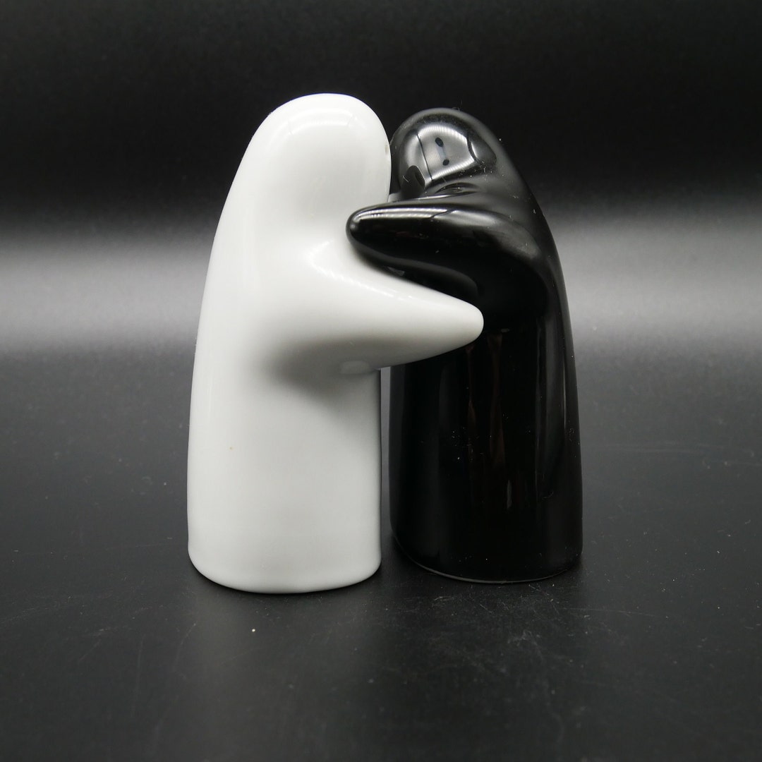 Vintage Hugging Ghost Ceramic Salt and Pepper Shakers | Retro Spooks ...