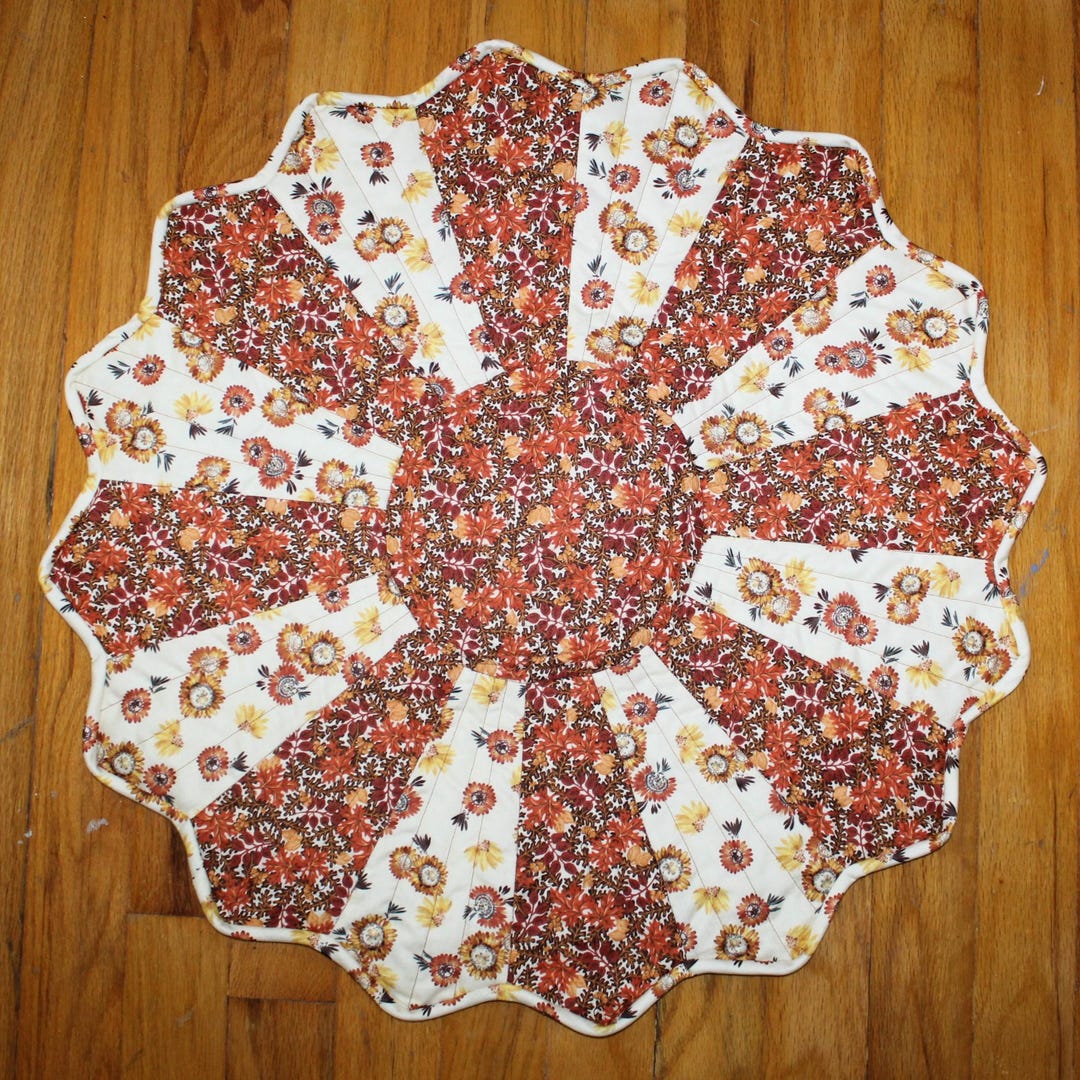 Dresden Plate Quilted Festive Table Topper Holiday Centerpiece FALL ...