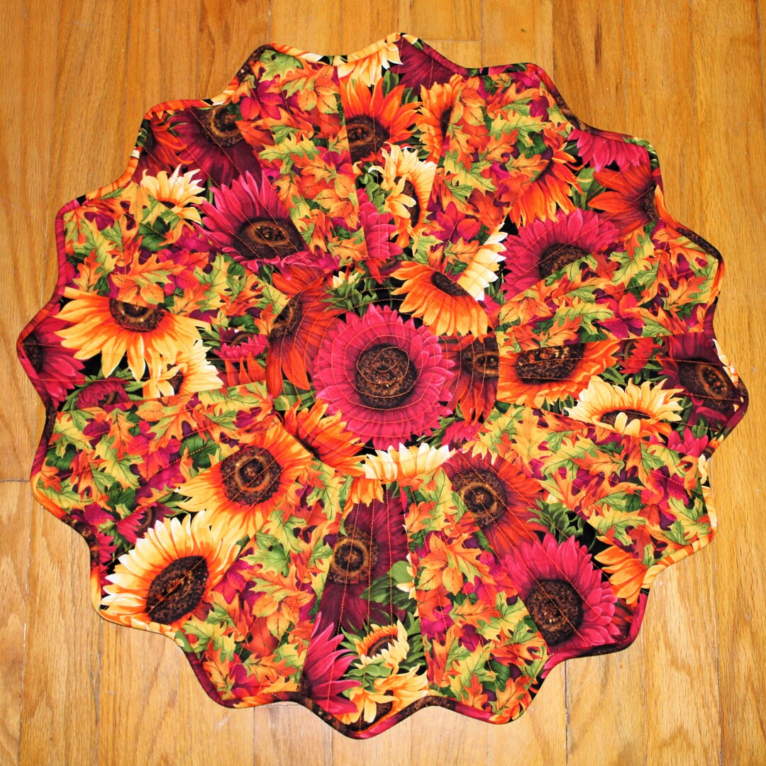 Dresden Plate Quilted Festive Table Topper Holiday Centerpiece FALL ...