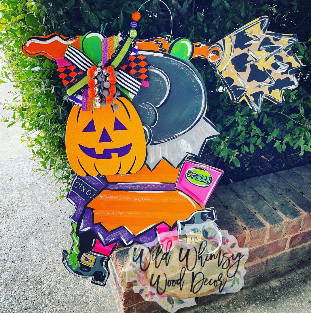 ONE Splat Witch Doorhanger Pre-order - Etsy