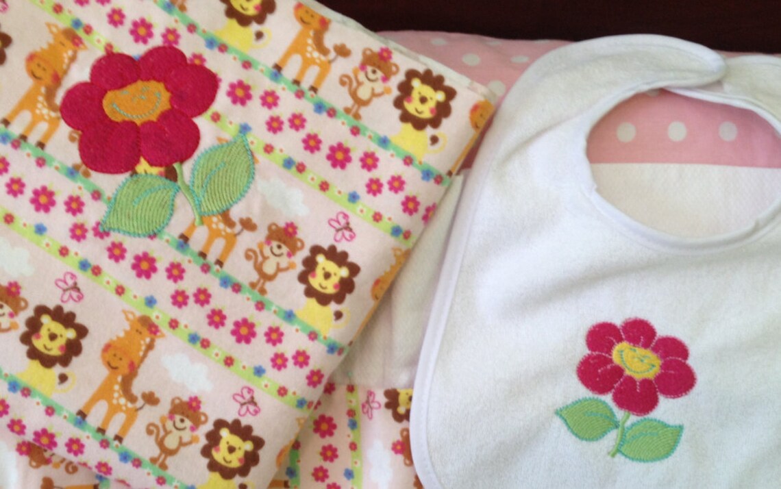 Personalized Embroidered Baby Blanket / smiling Flower / Baby Shower ...