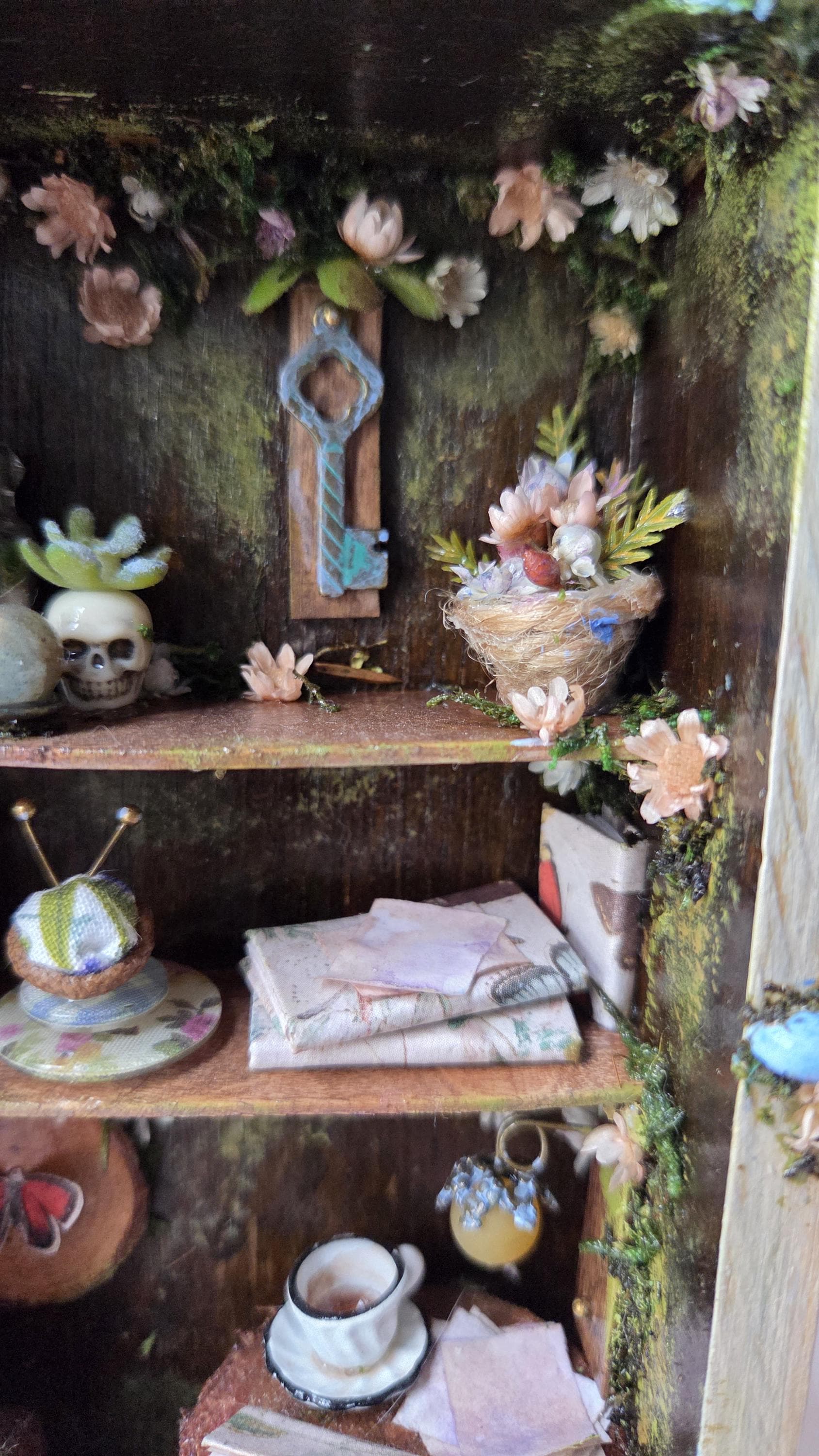 Mini Bookshelf // Fairy Furniture // Fairy Book Nook - Etsy